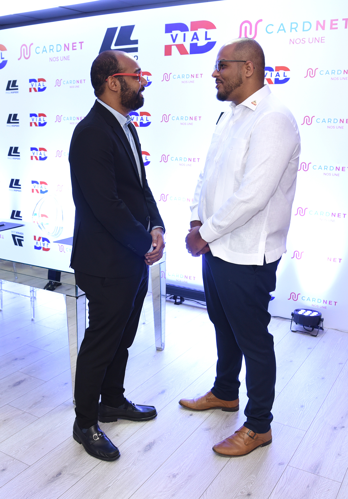 CardNET y Fideicomiso RD Vial firman acuerdo - Roce Social