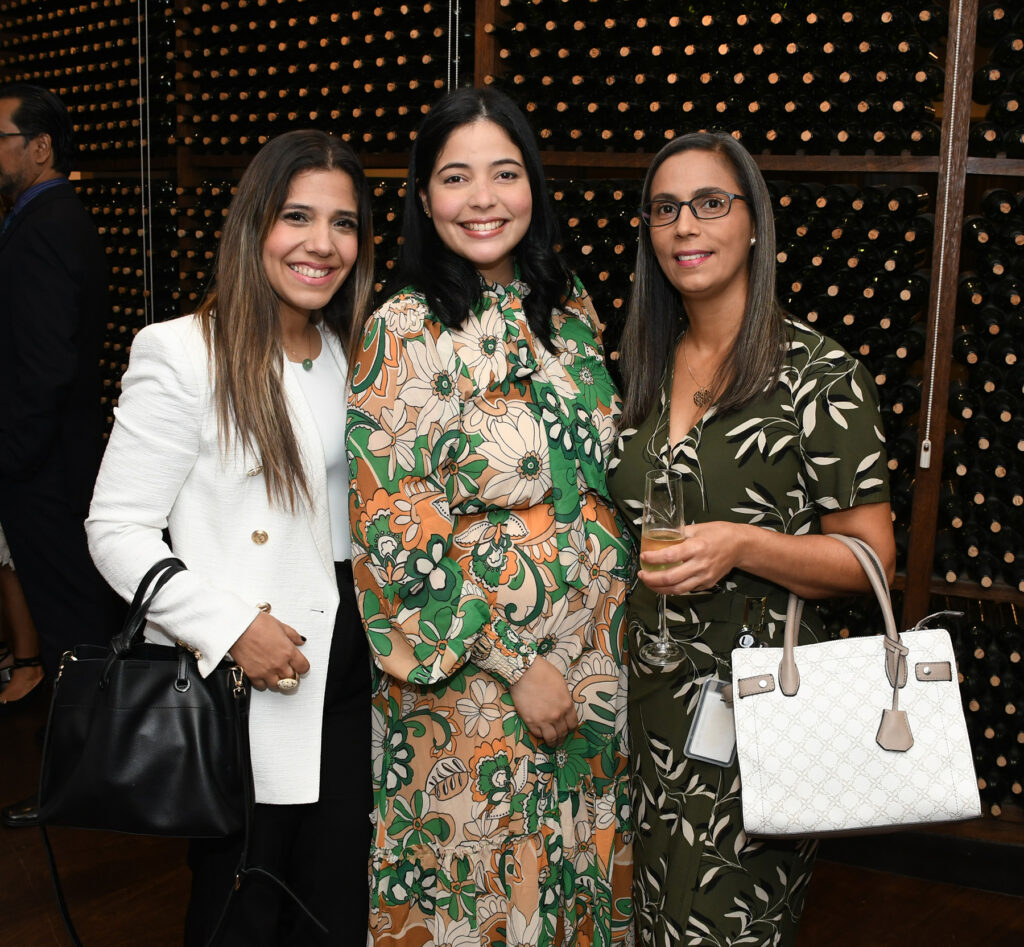 Macros Consulting festeja su 25 aniversario - Roce Social